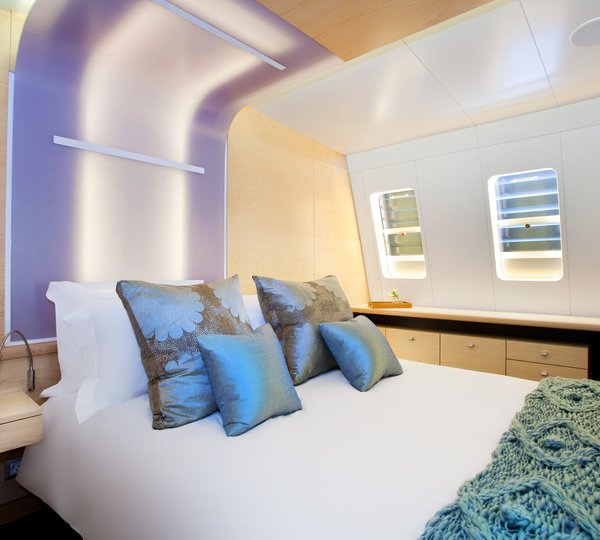 Yacht NECKER BELLE, Jmv Industries (Cmn Group) | CHARTERWORLD Luxury ...